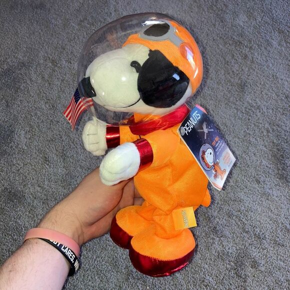 Peanuts | Toys | Nasa Astronaut Animated Dancing Snoopy Orange Plush ...